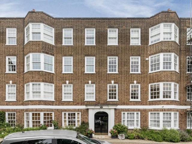 South Grove, London N6 2 bed flat to rent £3,501 pcm £808 pw