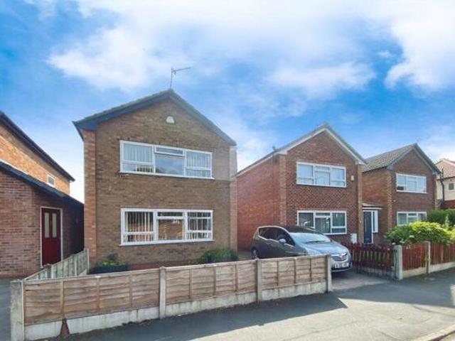 South Grove, Sale, 3 Bedroom Detached
