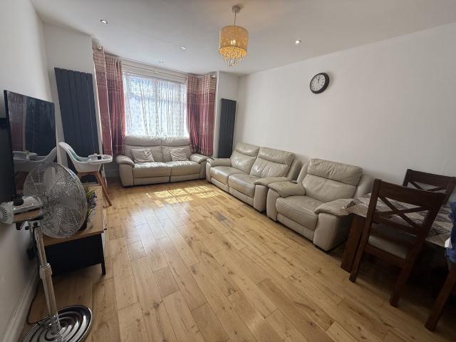 South Harrow HA2, 4 bed semi detached house to rent, £2,950 pcm | PrimeLocation