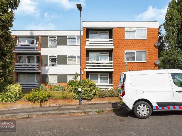 South Hill Avenue, Harrow HA1 2 bed flat to rent £1,700 pcm £392 pw