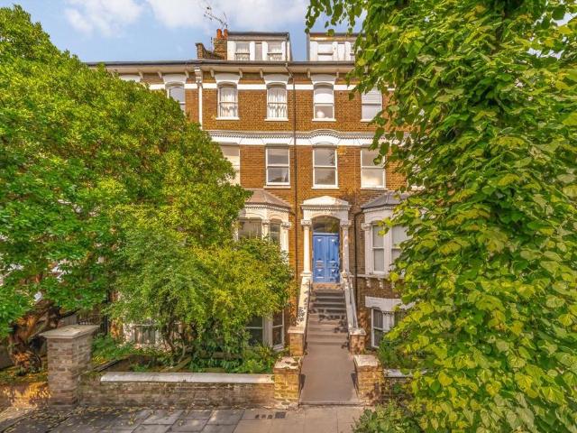 South Hill Park Gardens, London NW3 Studio to rent £1,950 pcm £450 pw