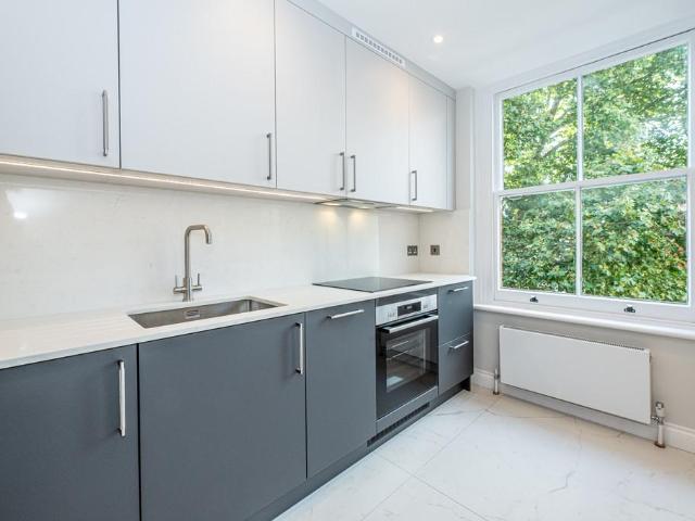 South Kensington, Gloucester Rd 1 bed apartment to rent £5,200 pcm £1,200 pw