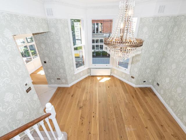 South Kensington, Gloucester Rd 2 bed flat to rent £7,150 pcm £1,650 pw