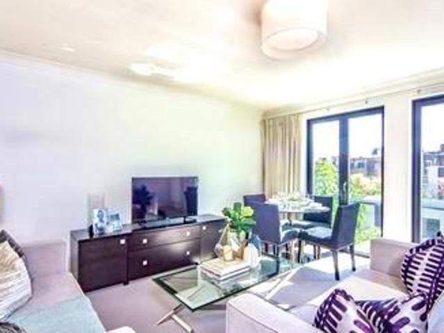 South Kensington, London. SW3 2 bed apartment to rent £3,900 pcm £900 pw