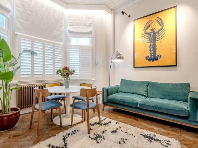 South Kensington SW10, Studio to rent, £4,725 pcm | PrimeLocation