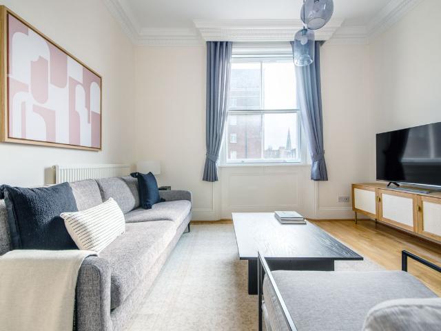 South Kensington SW7, 2 bed flat to rent, £3,850 pcm | PrimeLocation