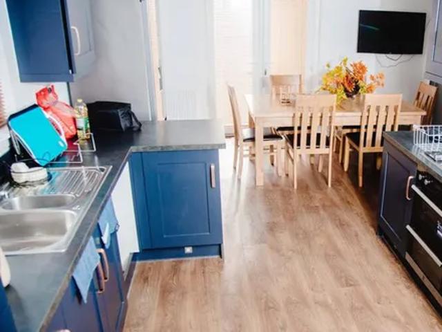 South Lanarkshire, G72 8ZD, United Kingdom | 5 bed house for rent #104160102 | Rentberry