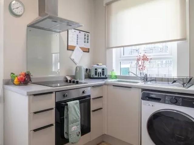 South Lanarkshire, G73 1JD, United Kingdom | 3 bed house for rent #164255842 | Rentberry