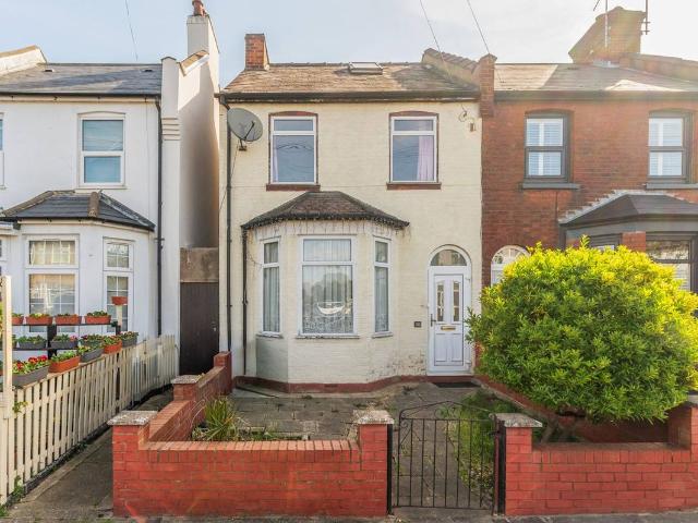 South Lane, New Malden KT3, 2 bed flat to rent, £2,000 pcm | PrimeLocation
