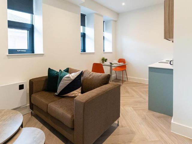 South Langworthy Road, Salford M50 1 bed apartment to rent £1,414 pcm £326 pw