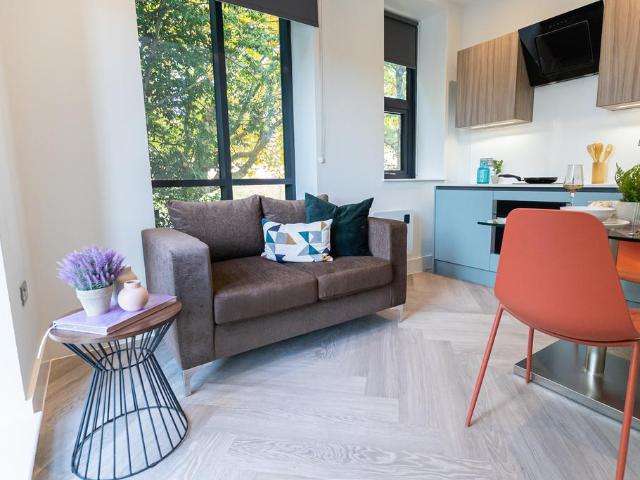 South Langworthy Road, Salford M50 1 bed apartment to rent £1,188 pcm £274 pw