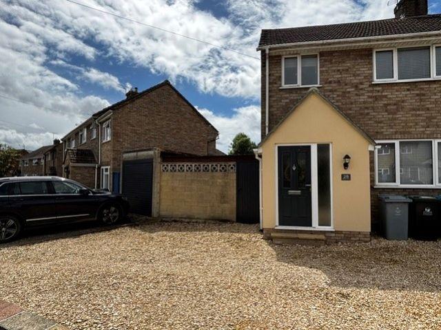 South Lawn, Witney, Oxfordshire OX28, 3 bed semi detached house to rent, £1,800 pcm | PrimeLocation