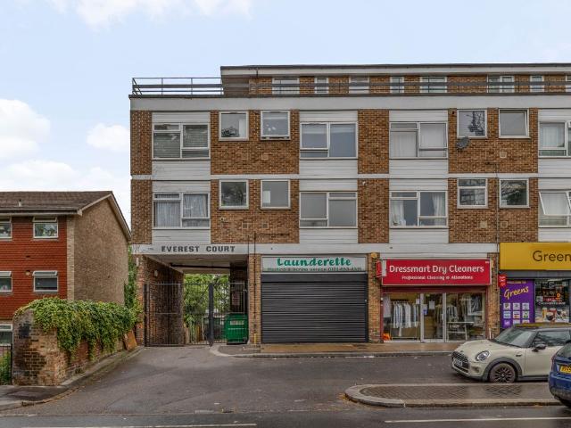 South Norwood Hill, Upper Norwood, London, England SE25, 1 bed flat to rent, £1,350 pcm | PrimeLocation
