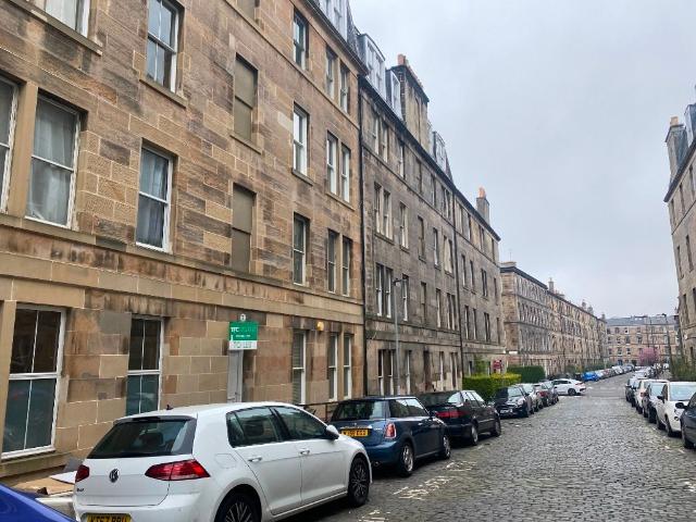 South Oxford Street, Newington, Edinburgh EH8, 3 bed flat to rent, £2,175 pcm | PrimeLocation