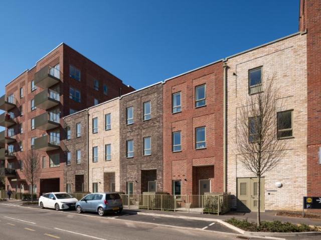 South Oxhey Central