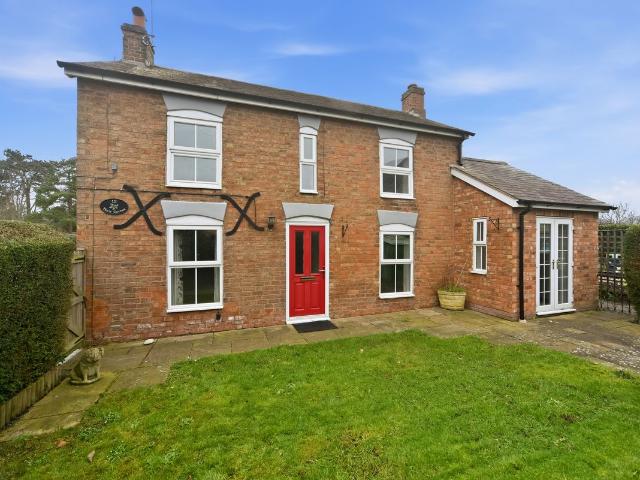 South Parade, Harbury CV33, 2 bed detached house to rent, £1,000 pcm | PrimeLocation