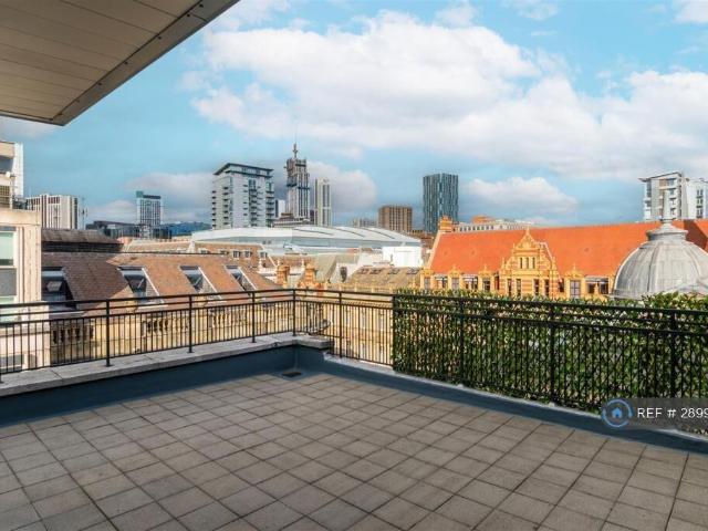 South Parade, Leeds, LS1 2 bed penthouse to rent £1,800 pcm £415 pw