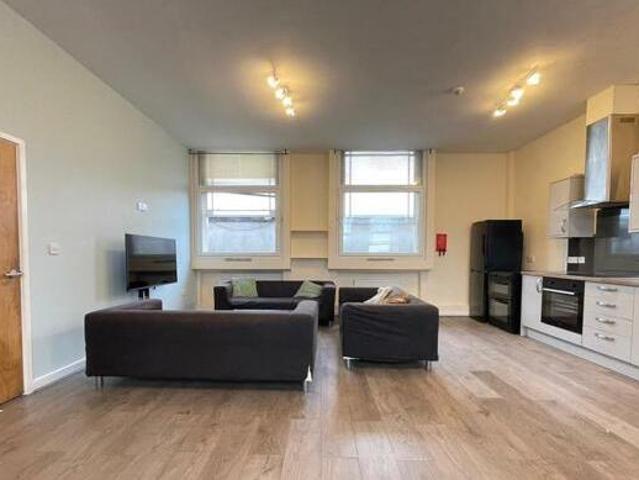 South Parade, Nottingham City Centre, 7 Bedroom Flat