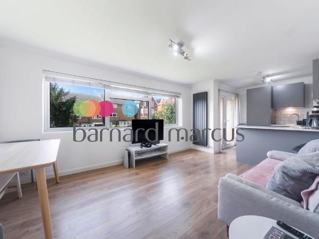 South Park Hill Road, South Croydon CR2, 2 bed flat to rent, £1,650 pcm | PrimeLocation