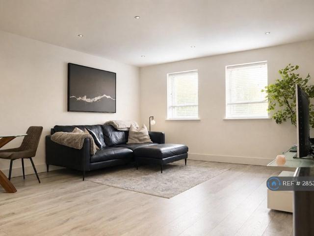 South Park Hill Road, South Croydon, CR2 2 bed flat to rent £1,800 pcm £415 pw