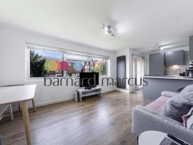 South Park Hill Road, SOUTH CROYDON 2 bed apartment to rent £1,650 pcm £381 pw