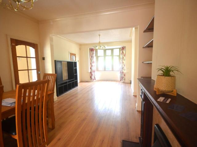 South Park Terrace IG1, 3 bed terraced house to rent, £2,500 pcm | PrimeLocation