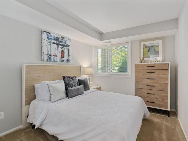 South Port 3 Bedroom Apartment for Rent at 6112 Edsall Rd, Alexandria, VA 22304 London Park Apartments