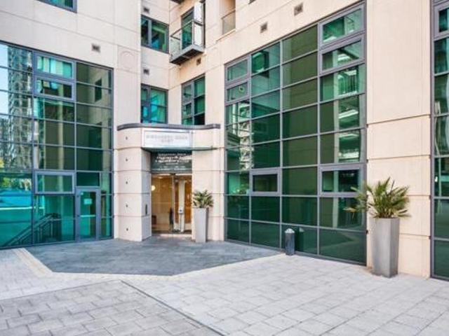 South Quay, Discovery Dock East Tower, Canary Wharf, 3 Bedroom Flat