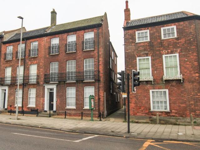 South Quay, Great Yarmouth NR30, 2 bed property to rent, £950 pcm | PrimeLocation