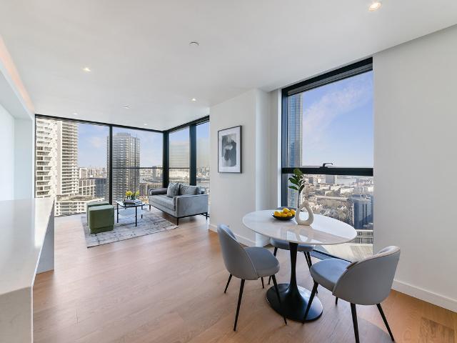 South Quay Plaza, Hampton Tower, 2 Bedrooms