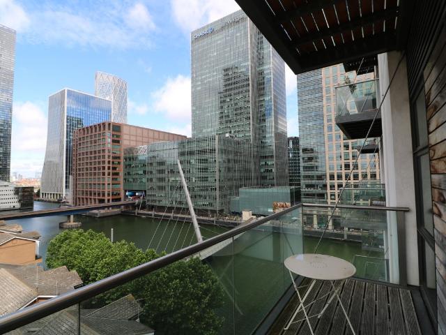 South Quay Square, London E14, 1 bed flat to rent, £4,000 pcm | PrimeLocation