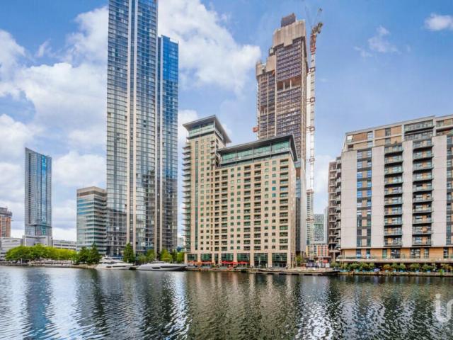 South Quay Square, London E14, 1 bed flat to rent, £2,167 pcm | PrimeLocation