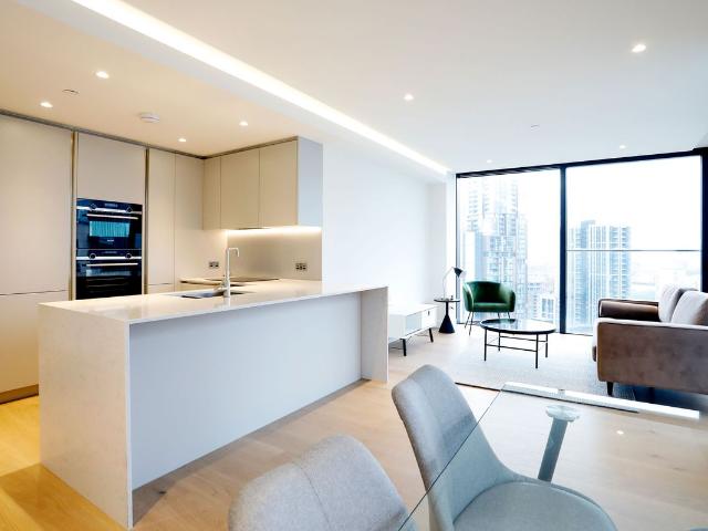 South Quay Square, London E14, 2 bed flat to rent, £4,500 pcm | PrimeLocation