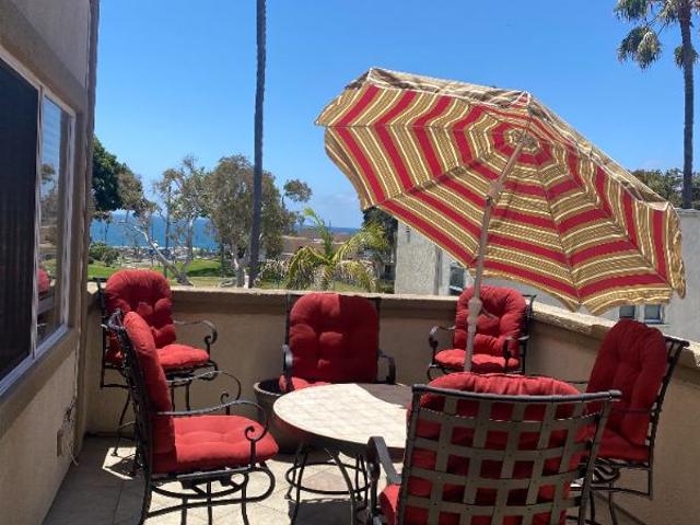 South Redondo_Large Furnished Room Available in O