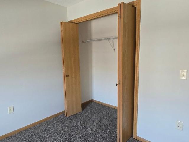 South Ridge Apartments 1 Bedroom Apartment for Rent at 2315 Greenwald St, Bellevue, NE 68123