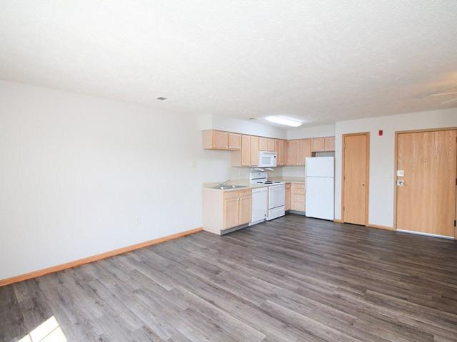 South Ridge Apartments 2 Bedroom Apartment for Rent at 2315 Greenwald St, Bellevue, NE 68123