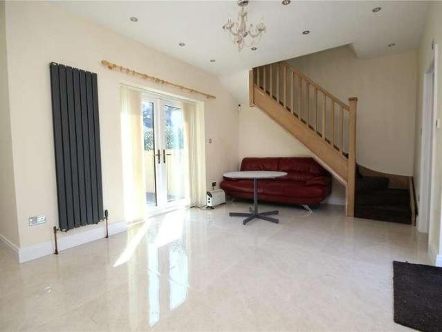 South Road, Chadwell Heath, RM6