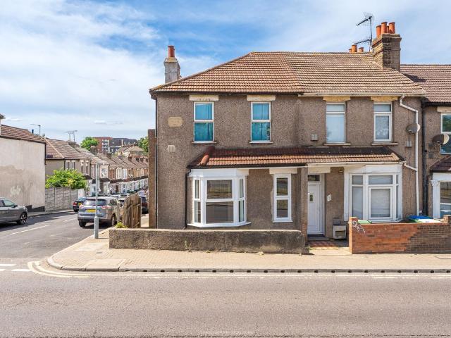 South Road, Erith DA8, 2 bed flat to rent, £1,575 pcm | PrimeLocation