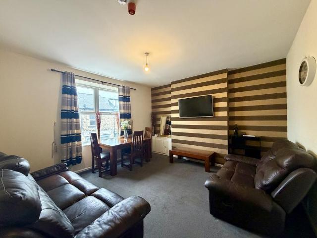 South Road, Sheffield S6 3 bed flat to rent £1,000 pcm £231 pw