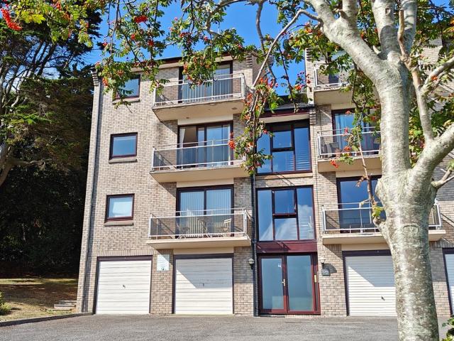 South Road, Weston Super Mare BS23, 2 bed flat to rent, £1,195 pcm | PrimeLocation