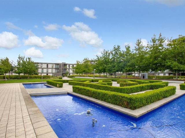 South Row, Milton Keynes MK9, 2 bed property to rent, £1,495 pcm | PrimeLocation