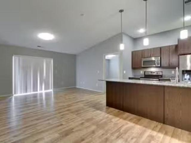 South Shore Landing, 2725 40th St South, Moorhead 2 Bedroom.