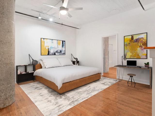South Side on Lamar 2 Bedroom Apartment for Rent at 1409 Botham Jean Blvd, Dallas, TX 75215 Cedars