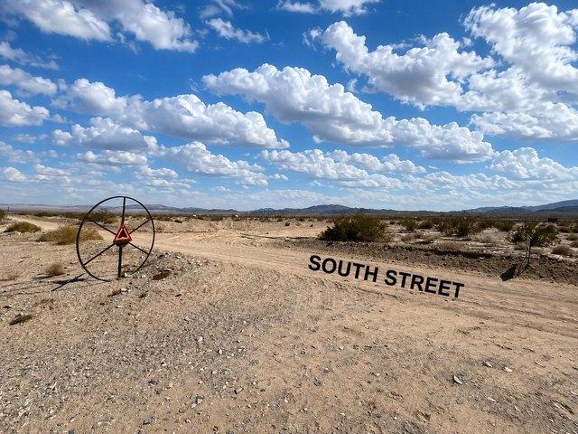 South St, Twentynine Palms, CA 92277