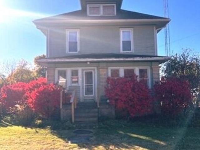 South St, Lena, Home For Sale