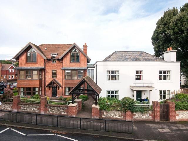South Street, Dorking RH4, 1 bed flat to rent, £1,200 pcm | PrimeLocation