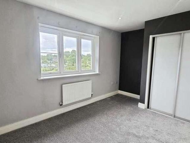 South Street, Farnborough, GU14