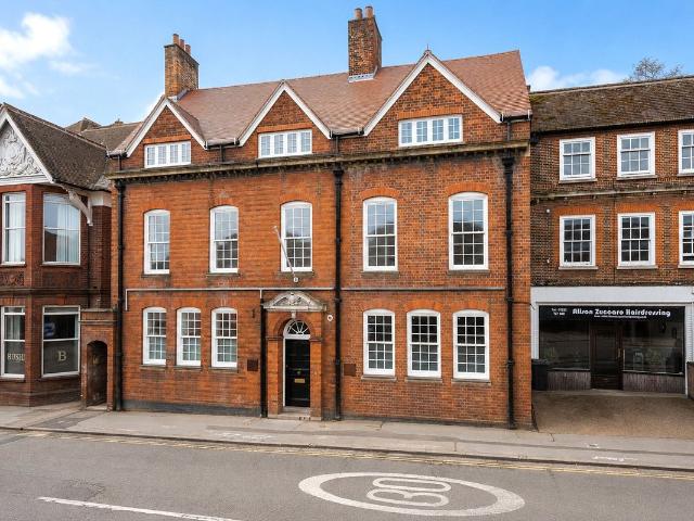 South Street, Farnham, Surrey GU9, 2 bed flat to rent, £1,900 pcm | PrimeLocation