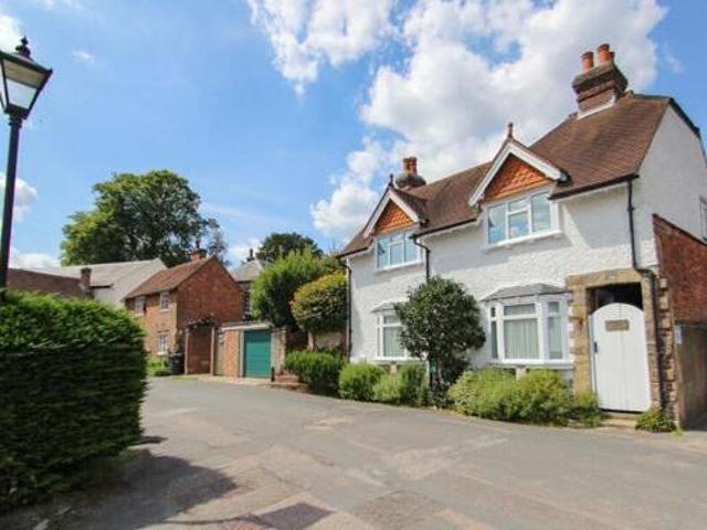 South Street, Mayfield, 2 Bedroom Detached