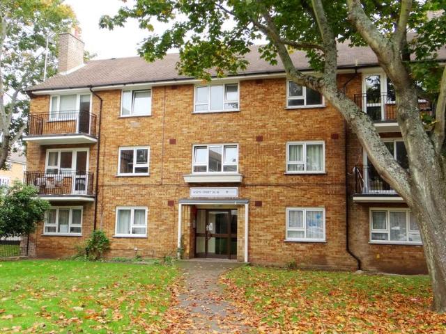 South Street, Southsea, PO5 3 bed apartment to rent £1,700 pcm £392 pw
